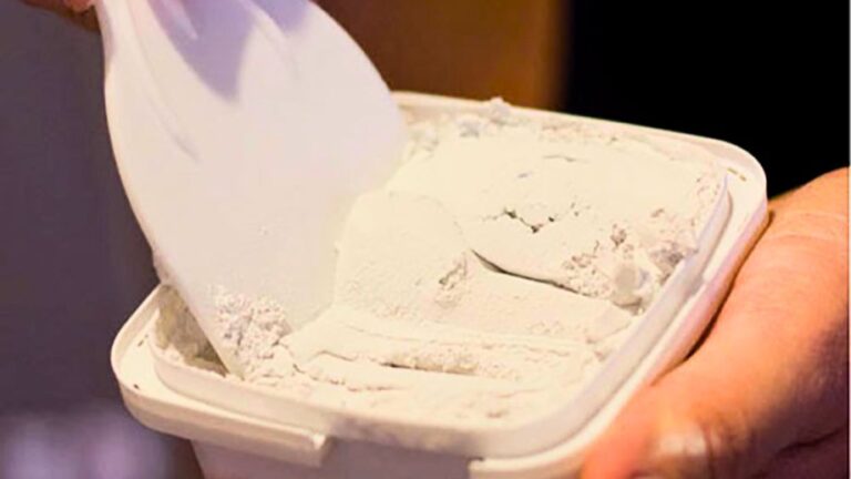 Bột thủy tinh và bột thạch cao trong xây dựng